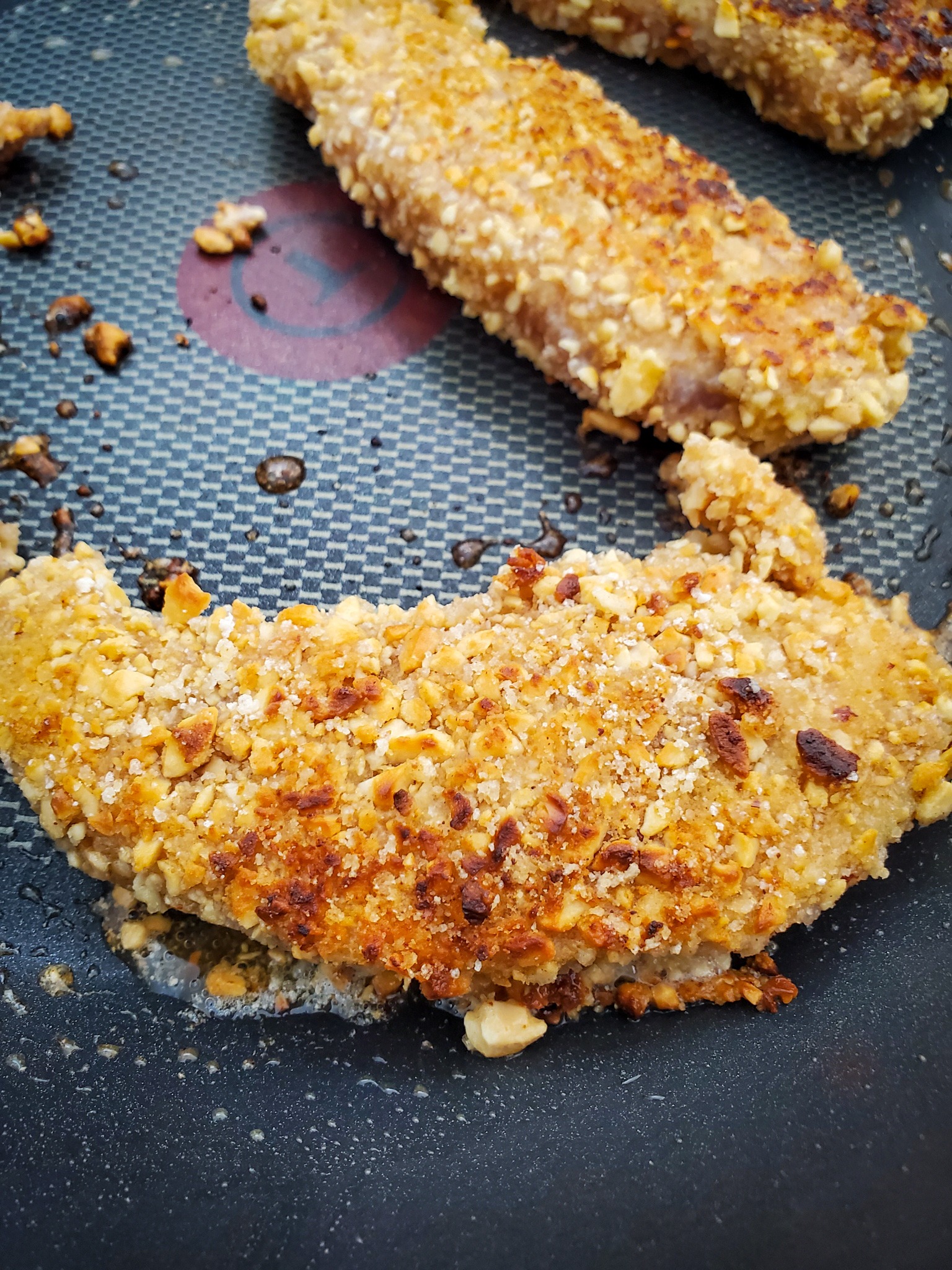 Peanut-Crusted Chicken Chinese Salad {VIDEO} | Salt Sugar Spice